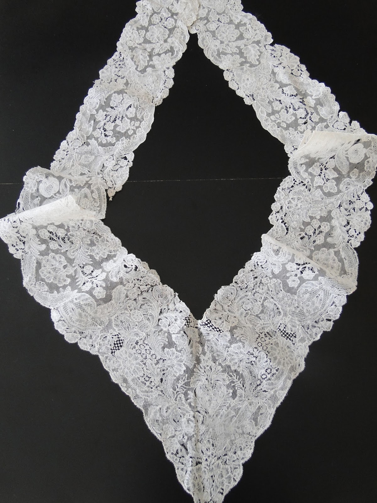 Buyer & Seller of Antique Lace, Fine Linens, Vintage Clothing, Haute ...