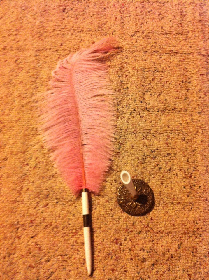Tricia's Blog Sale: PINK FEATHER PEN