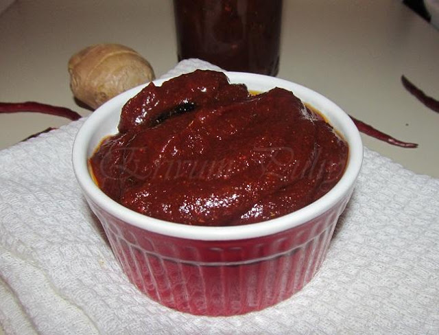 Erivum Puliyum: Ginger Pickle / Inji Achar / Adarak Achar