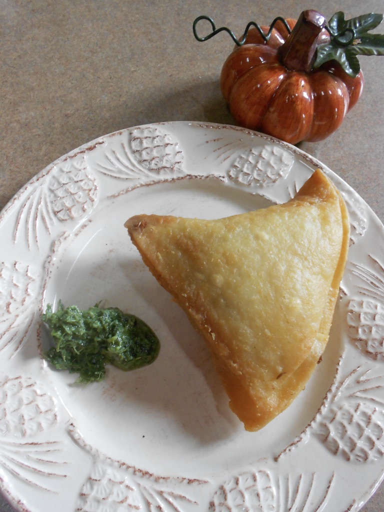The Little Yellow Corner Store: Quick and Easy Samosas