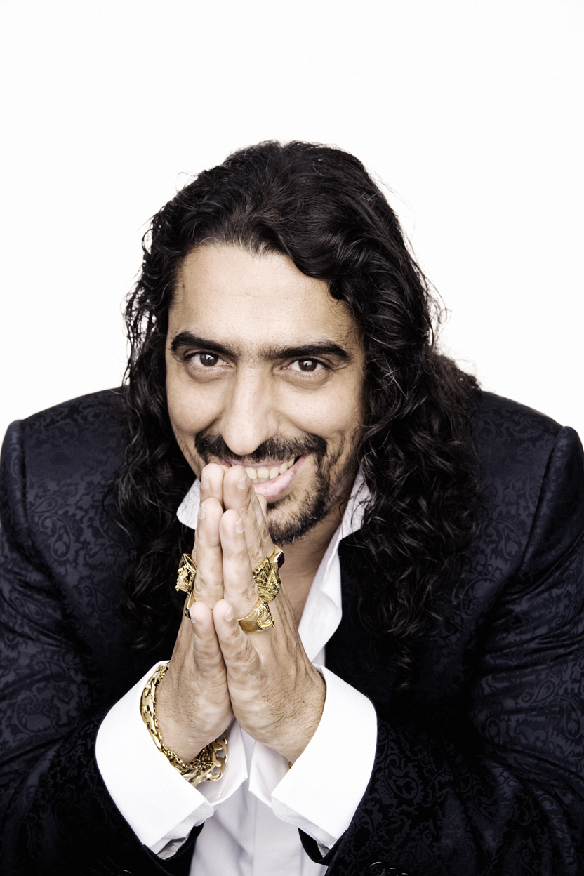 DIEGO EL CIGALA, entre la hondura flamenco y el desgarro tanguero.