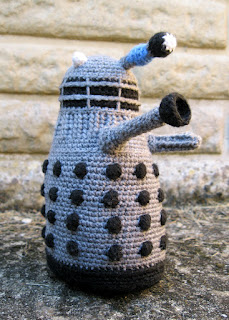 LucyRavenscar - Crochet Creatures: Dalek Amigurumi Pattern
