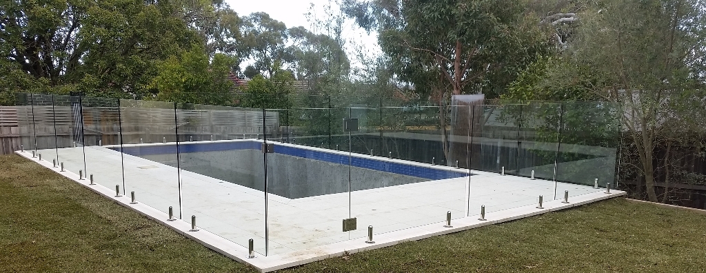 Install Swimming Pool Glass Fencing For Safety and Security - Glass ...