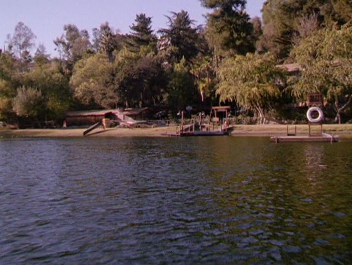 Filming Locations of Chicago and Los Angeles: Charmed: Season 2 ...