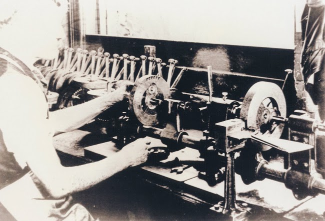 Indian Motorcycle Factory Photos from 1908 ~ Riding Vintage