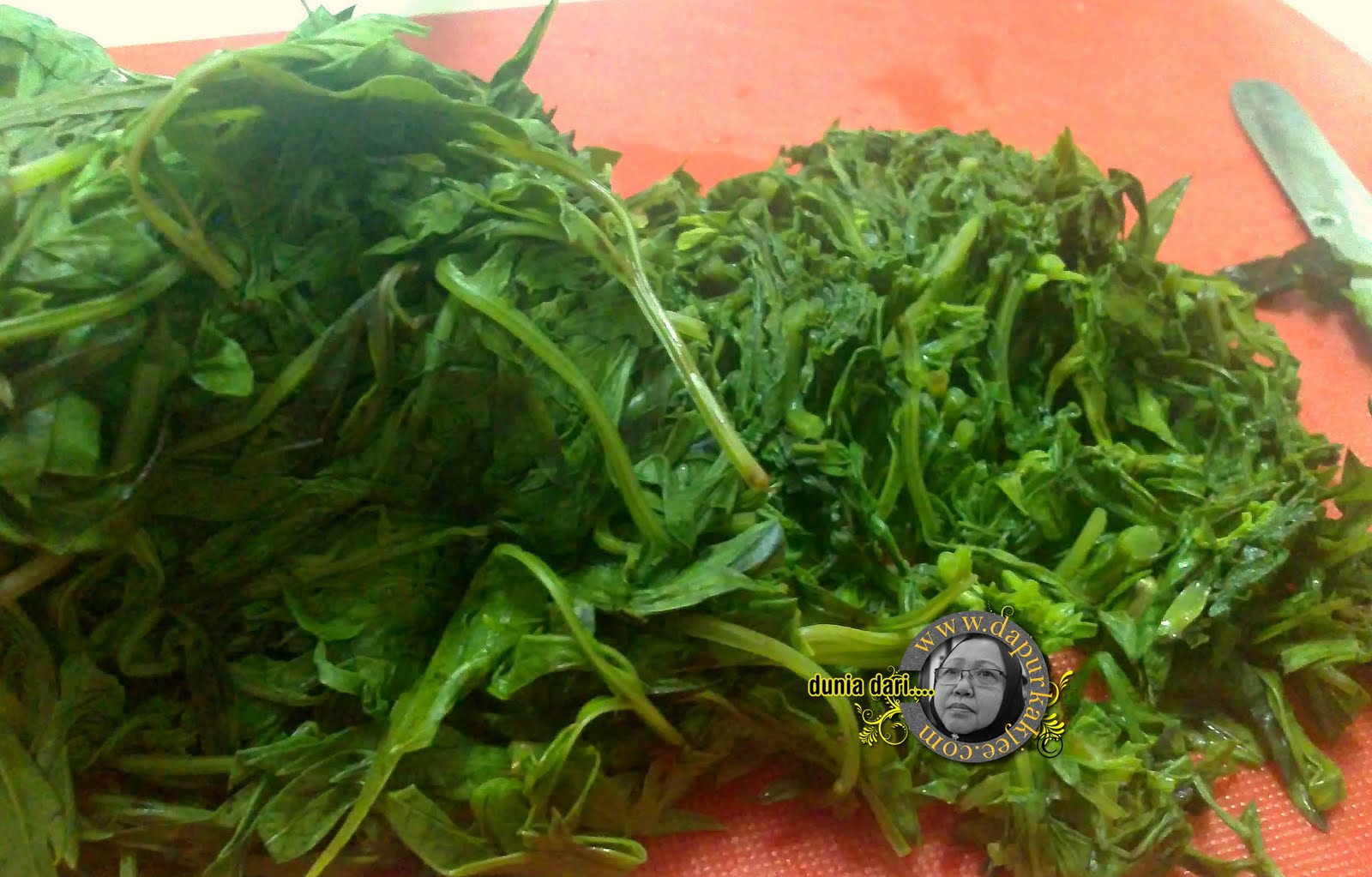 Setelah rebus, diperah air dan ricik