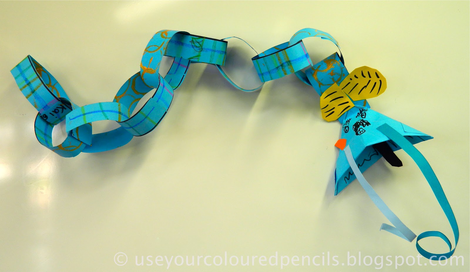 Use Your Coloured Pencils: Paper Chain Chinese Dragons