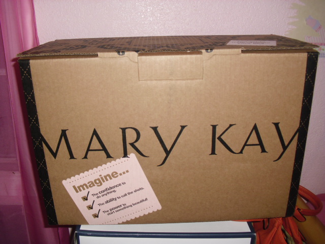 Mary Kay Consultant: Mary Kay Starter Kit!!