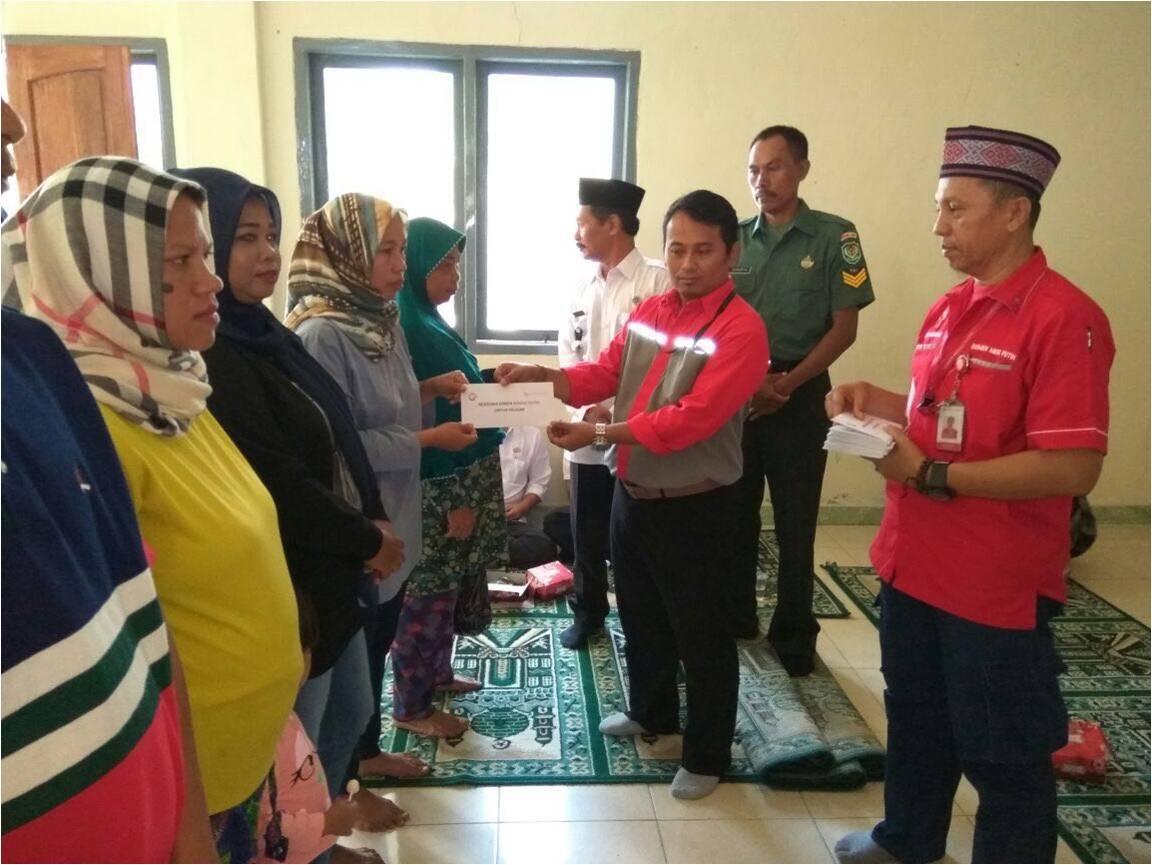 Cemindo Gemilang Bagi-bagi Beasiswa Untuk Anak Nelayan ~ Koran Kontak ...