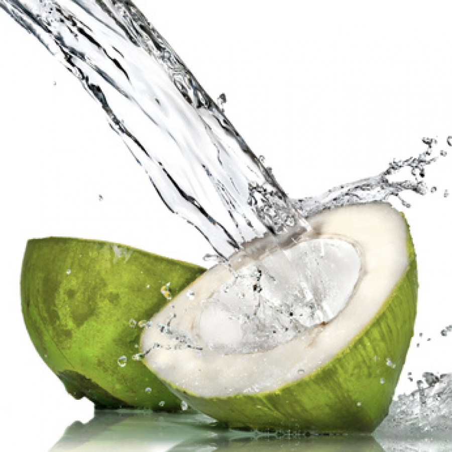 AMS CAVITACION ESTETICA: LOS BENEFICIOS DEL AGUA DE COCO