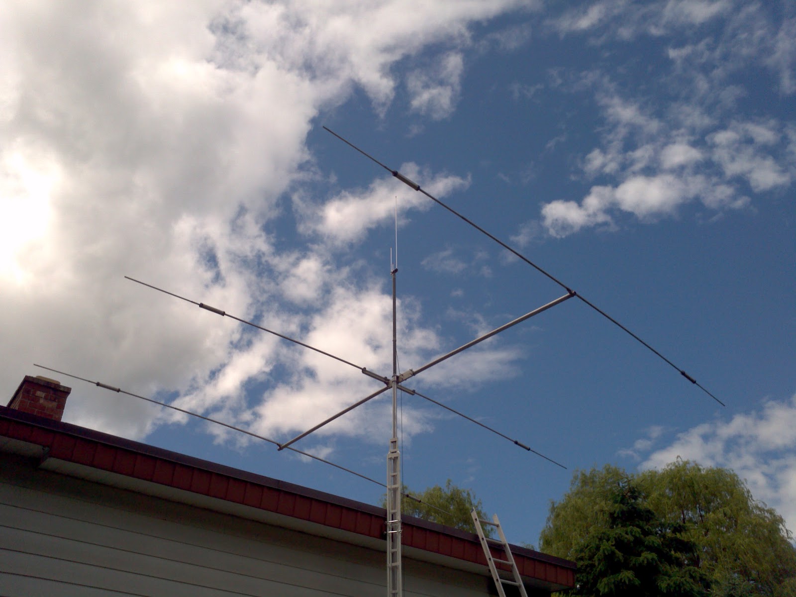 VA7AEJ ...- .- --... .- . .---: Ham Shack Upgrade Diary #2 - The Antenna