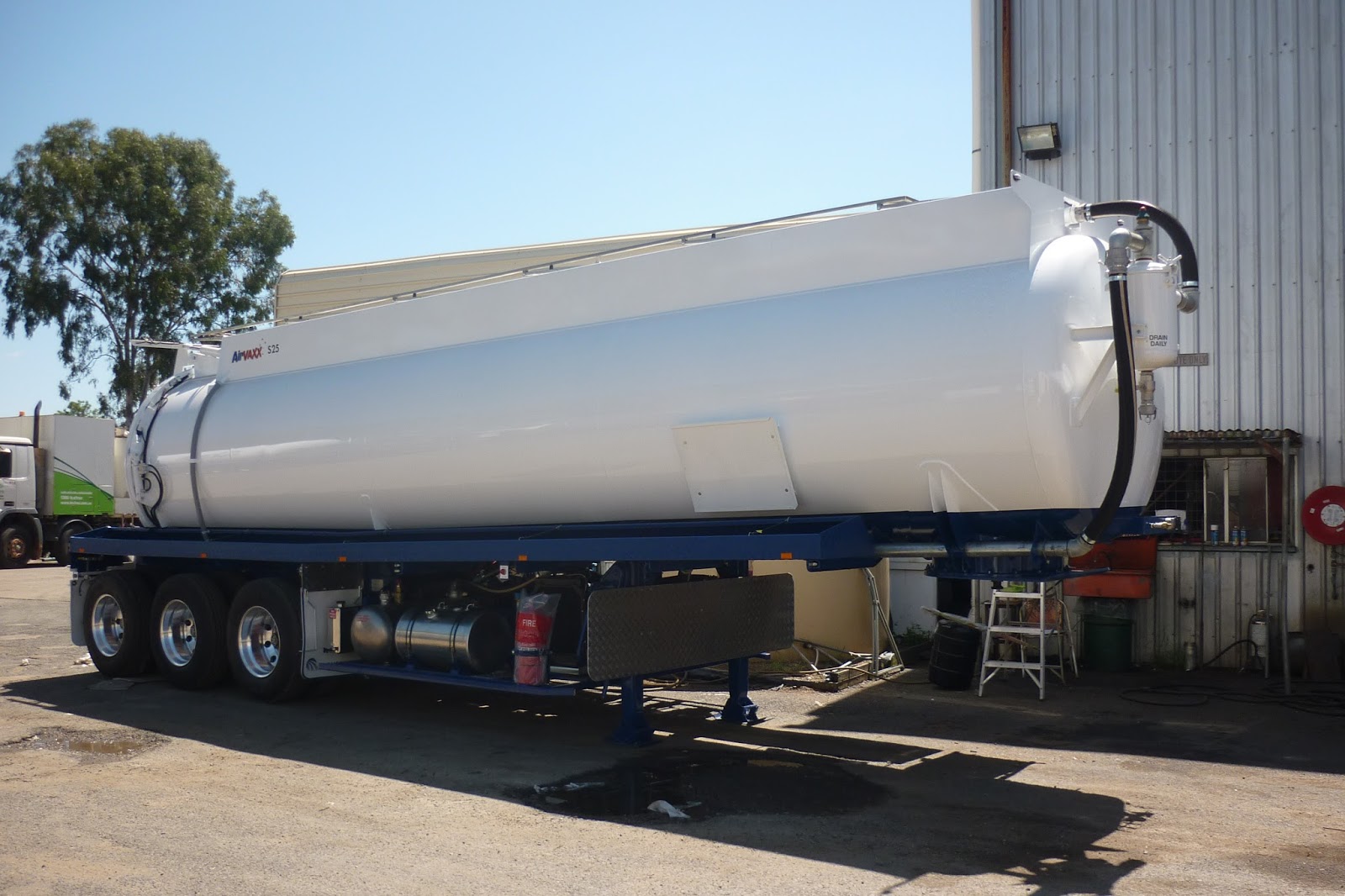 Vacuum Trucks, AirVAXX, Vacuum Tankers, LPG Road Tankers, Ammonia: Semi ...