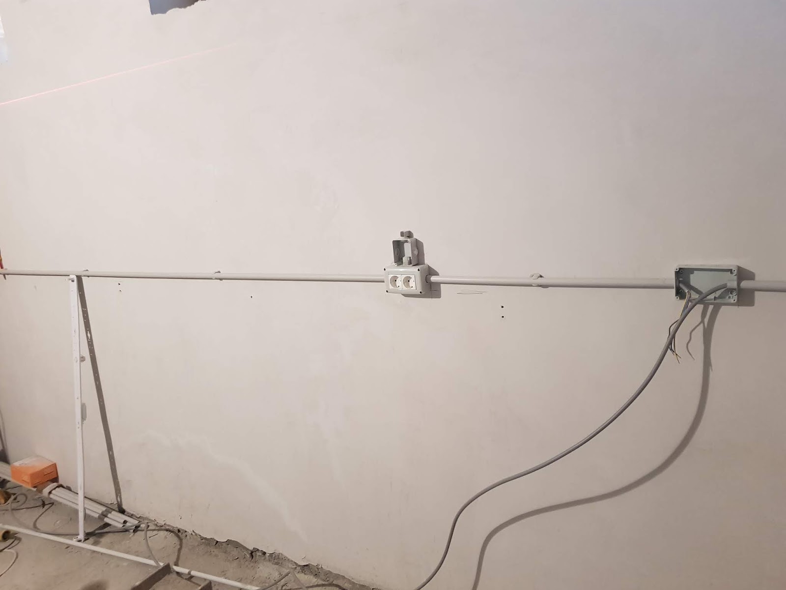 Montaj prize Gewiss aparente modulare,cateva poze