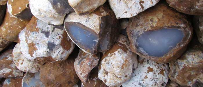 Kalsedon Taşı Nedir? Özellikleri ve Faydaları Nelerdir? - Ders Kitabı ...