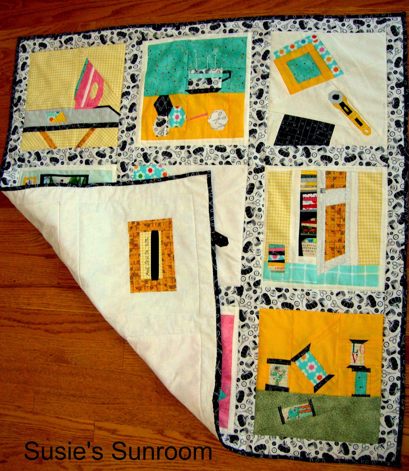 Susie's Sunroom: And Sew On Block of the Month Quilt