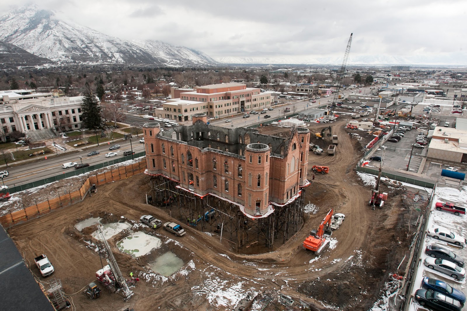 Scott G Winterton Photographer: Provo Tabernacle