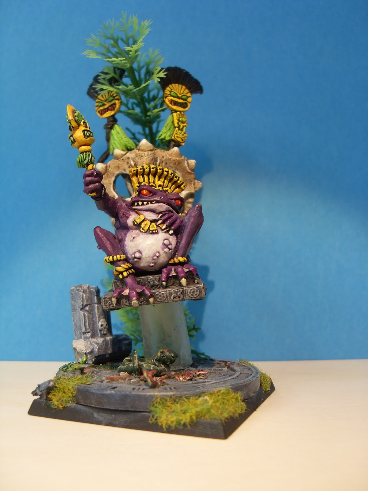 SKYWALKER COMICS: Warhammer Fantasy Slann