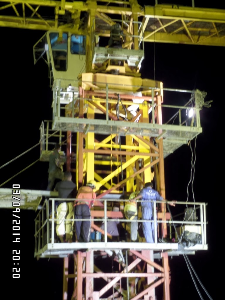 Marriott Resort Weligama Bay: Tower Crane Jack Up - 2014.03.09