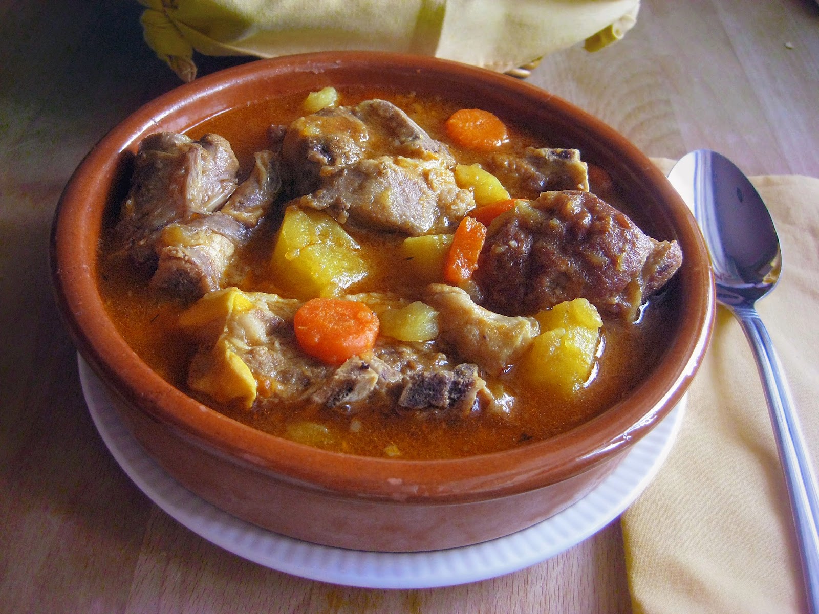 Pucheros y sartenes: Estofado de cordero