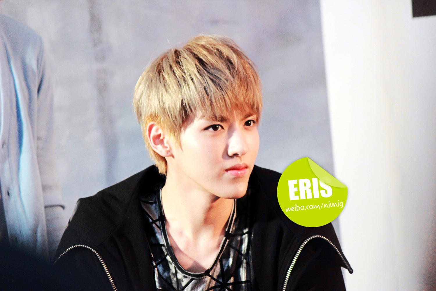 [Photos] Kris at EXO-M Fansign 7P ~ EXOeternity