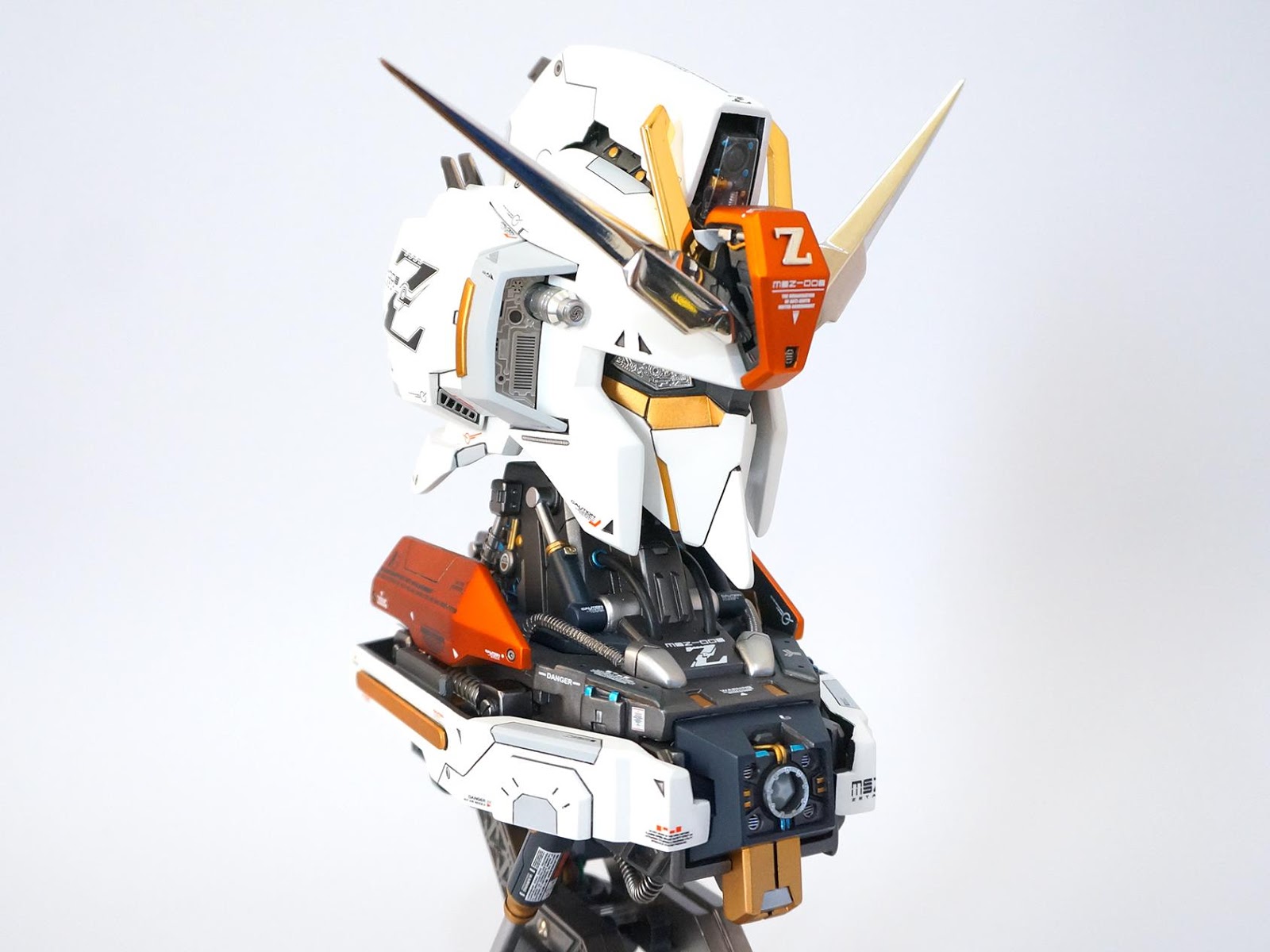 Custom Build: 1/24 Zeta Gundam Head + LED + AutoTransformation