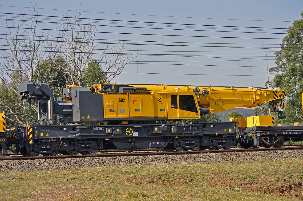 SAR CONNECTA: Transnet Breakdown Cranes No. 601 & No. 602 (20th June 2012).