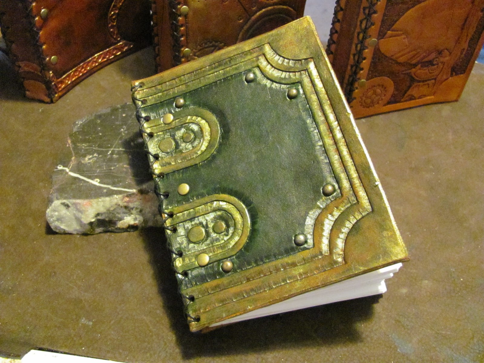 Studio Gruhnj: Medium size Books!