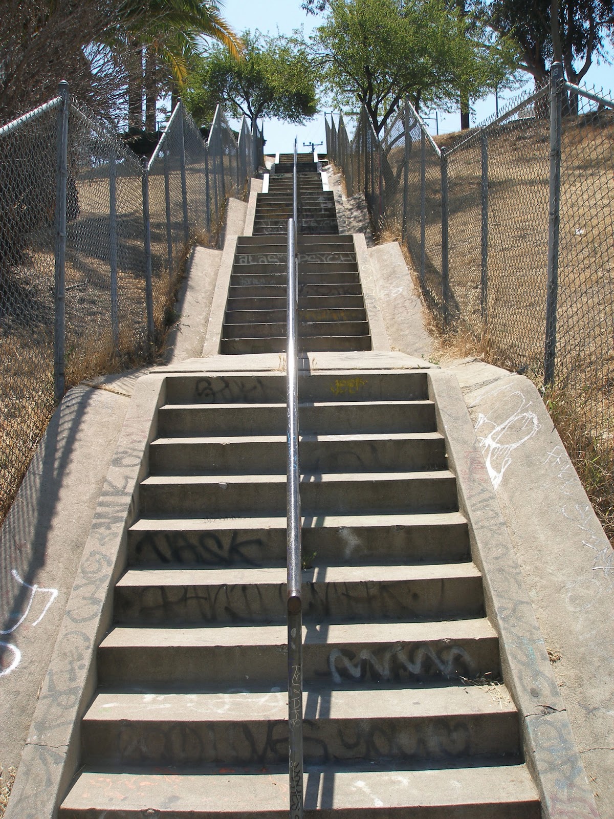 Los Angeles: Climbing the Hidden Stairways: Staircases in Echo Park