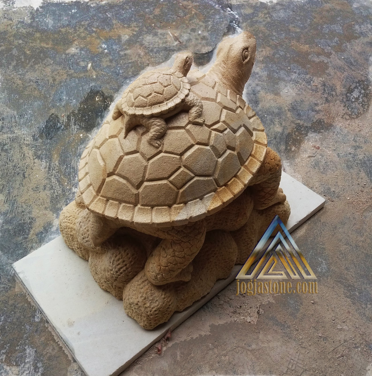 Patung kura kura air mancur