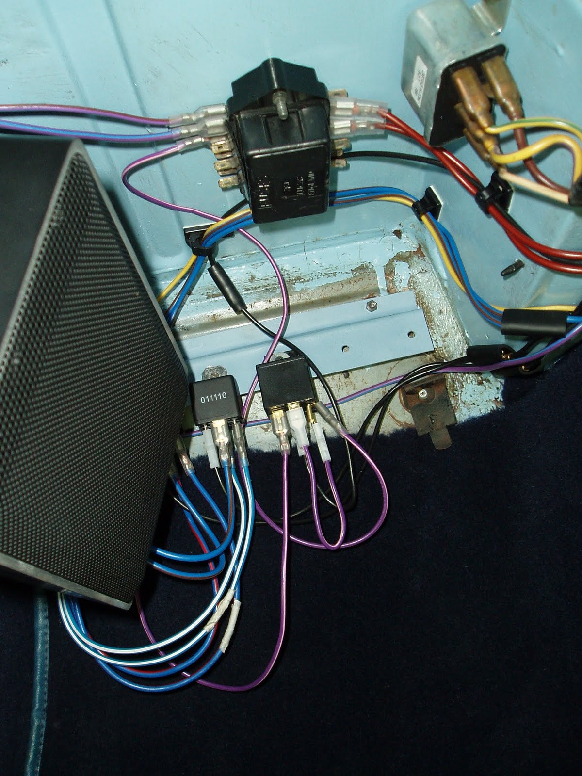 Brian Humphreys - TR4 Classic Cars: New Fuse Box and Relays