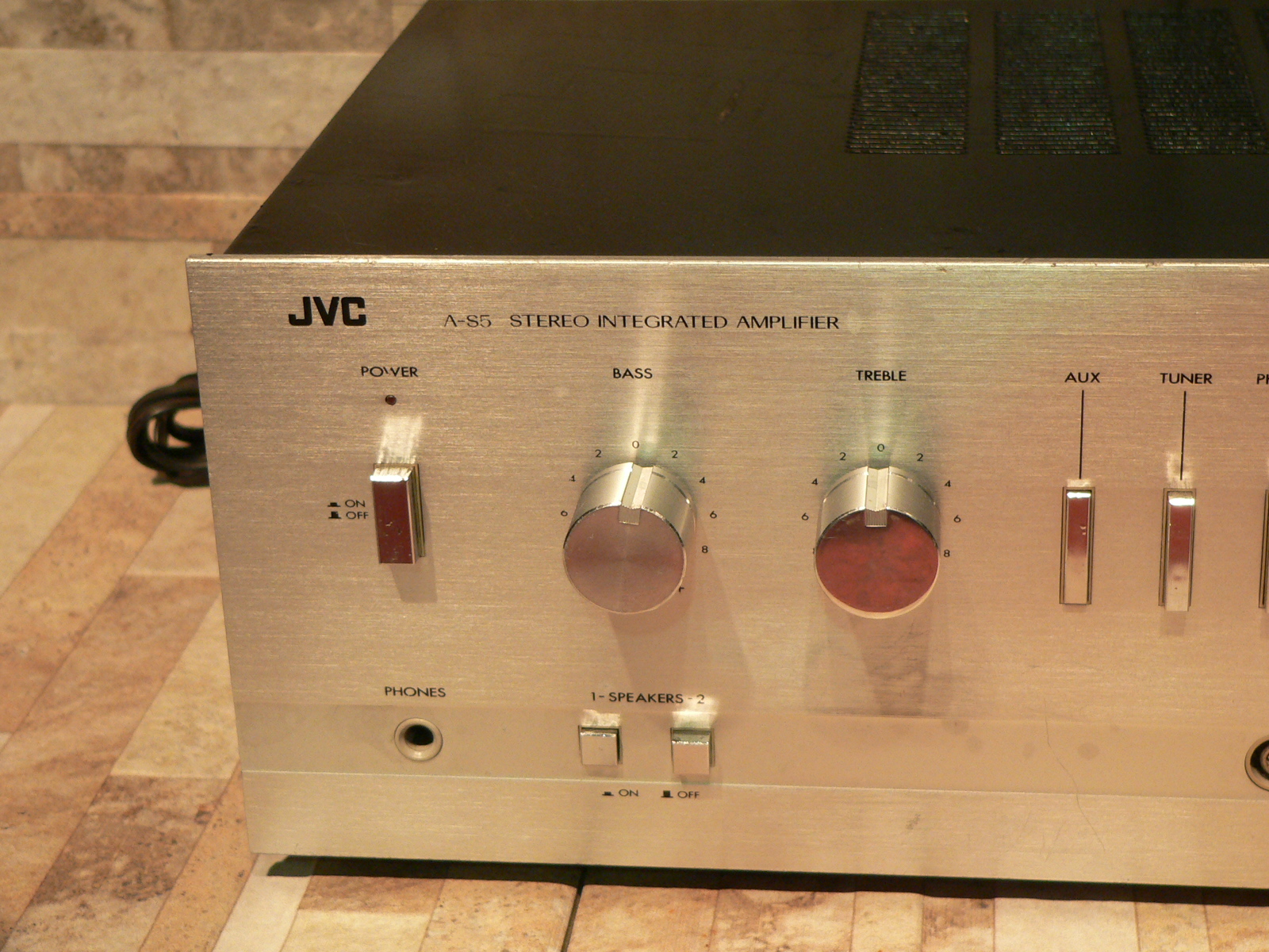 su-distribuidor audio hi-fi and hi-end: AMPLIFICADOR JVC A-S5 -SIN STOCK-