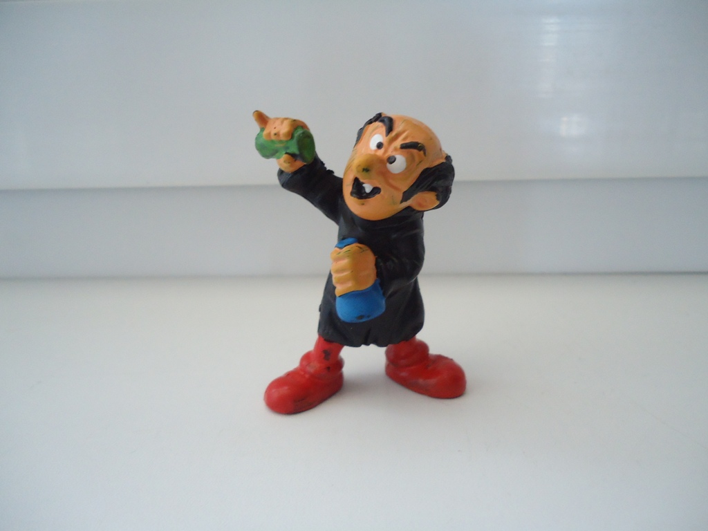 Vintage Smurf Figures: Vintage 1978 Gargamel with Lab Test Tube and ...
