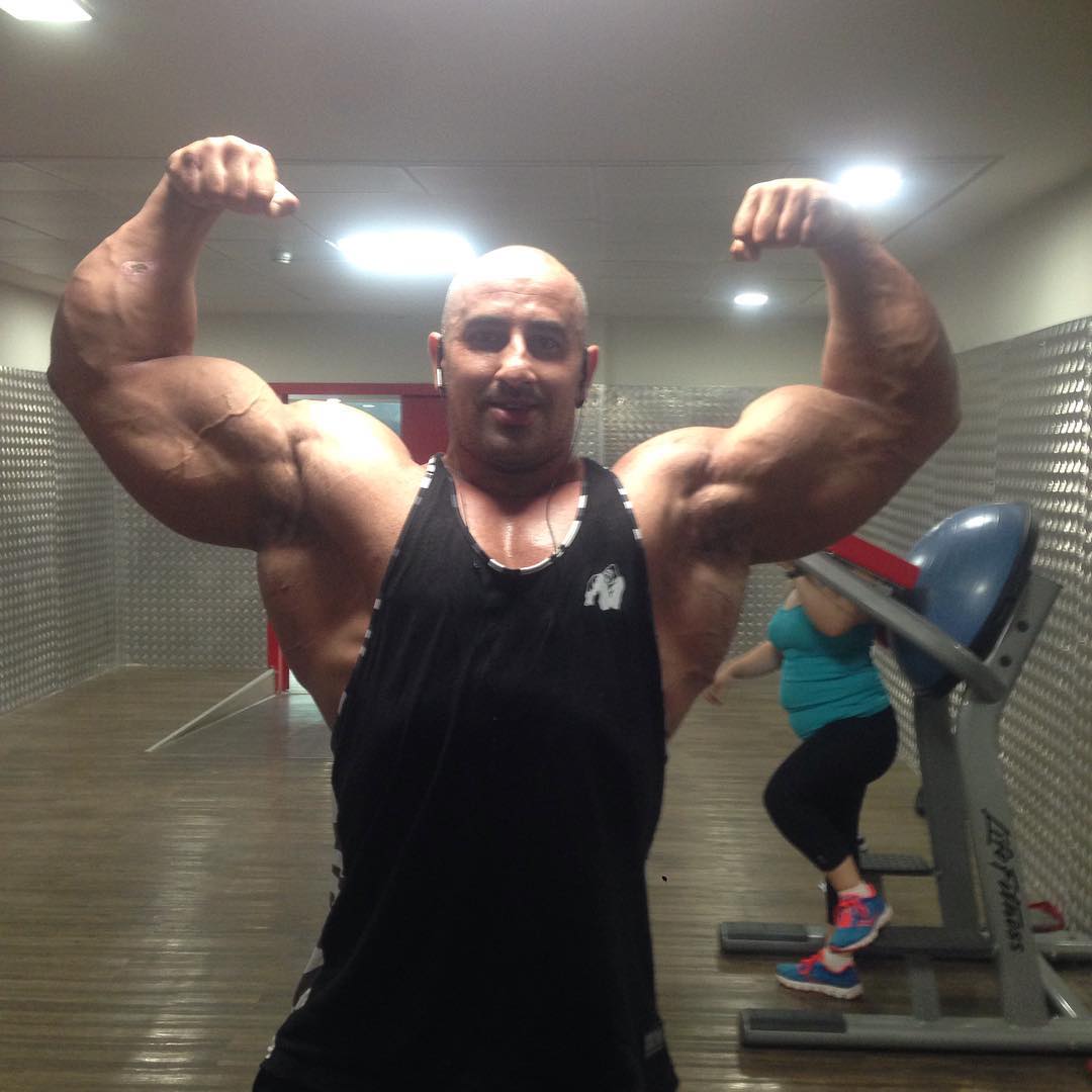 Muscle Lover: Massive Israeli muscle god Yoni Hanna (2)