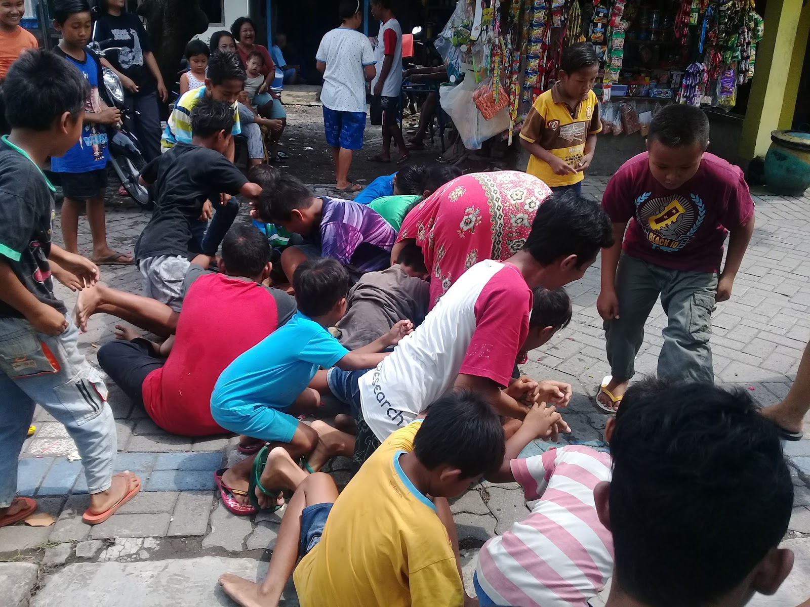 TRADISI UDIK-UDIKAN | Blog'e Ulum