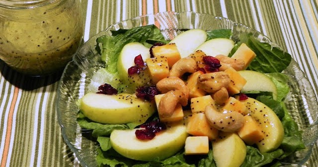 The Iowa Housewife: Cashew Pear Tossed Salad with Poppy Seed Vinaigrette
