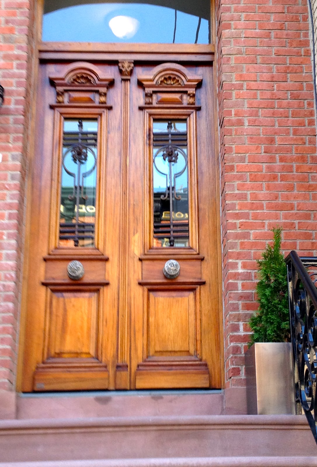 Home Sweet Abode: Doors & Stoops