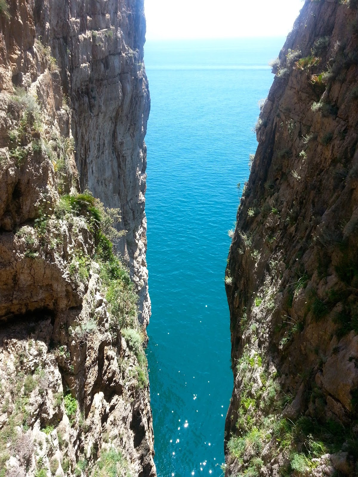 Italy: Montagna Spaccata, Grotta del Turco, & Grotte di Pastena