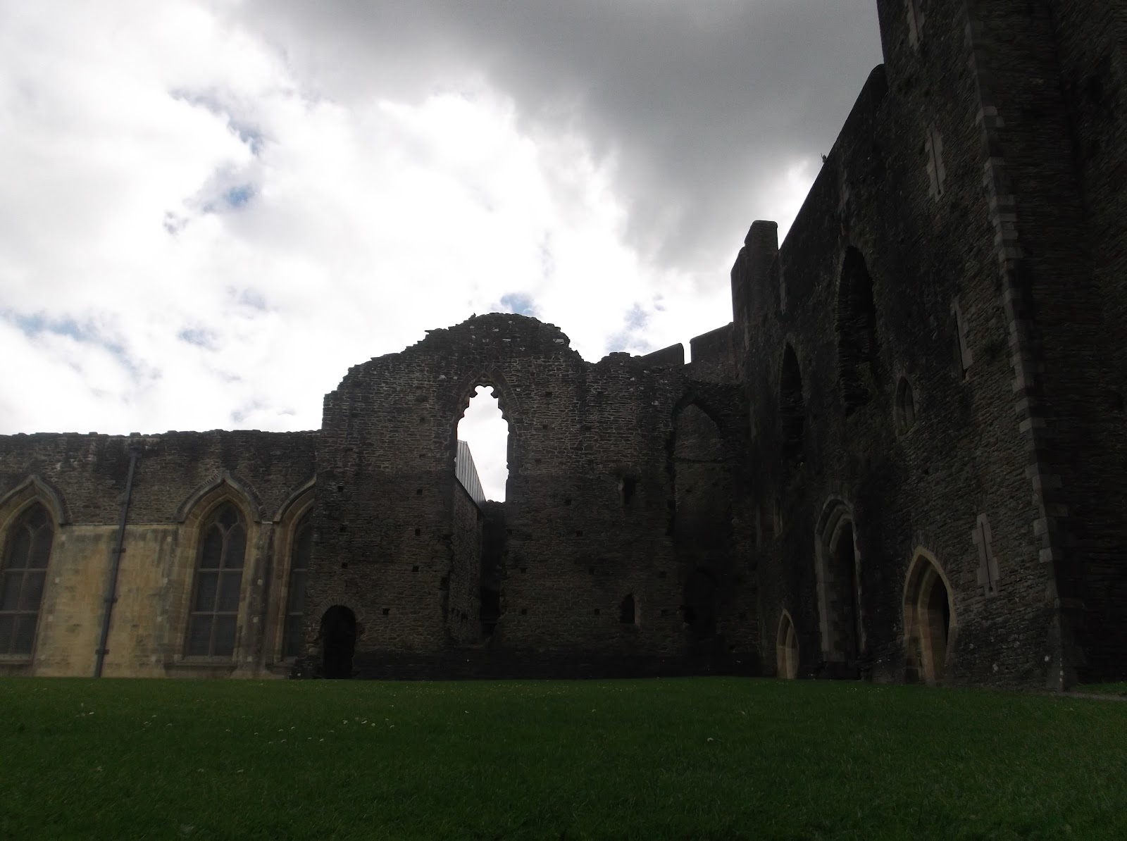 Plucky Kelly: Doctor Who Does Caerphilly Castle