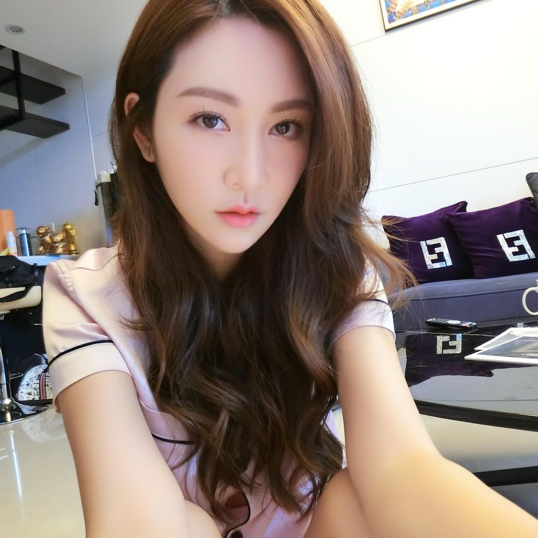 ASIAN CELEBS: VICKY TSENG