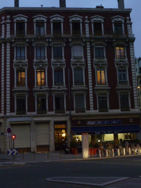 Under the Burning Bridge: La Place Jean Macé, Lyon
