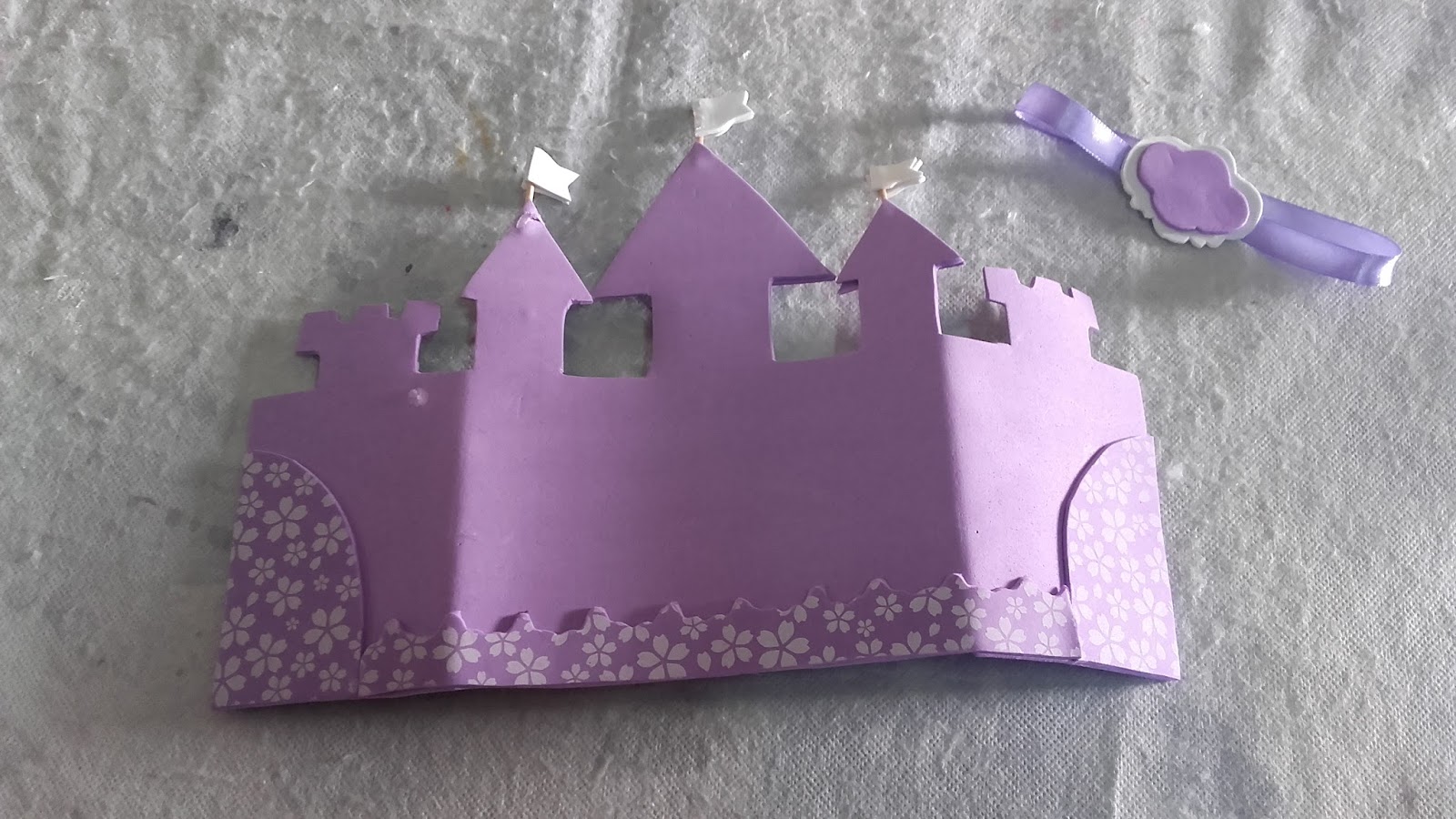 COMO FAZER CONVITE CASTELO EM EVA