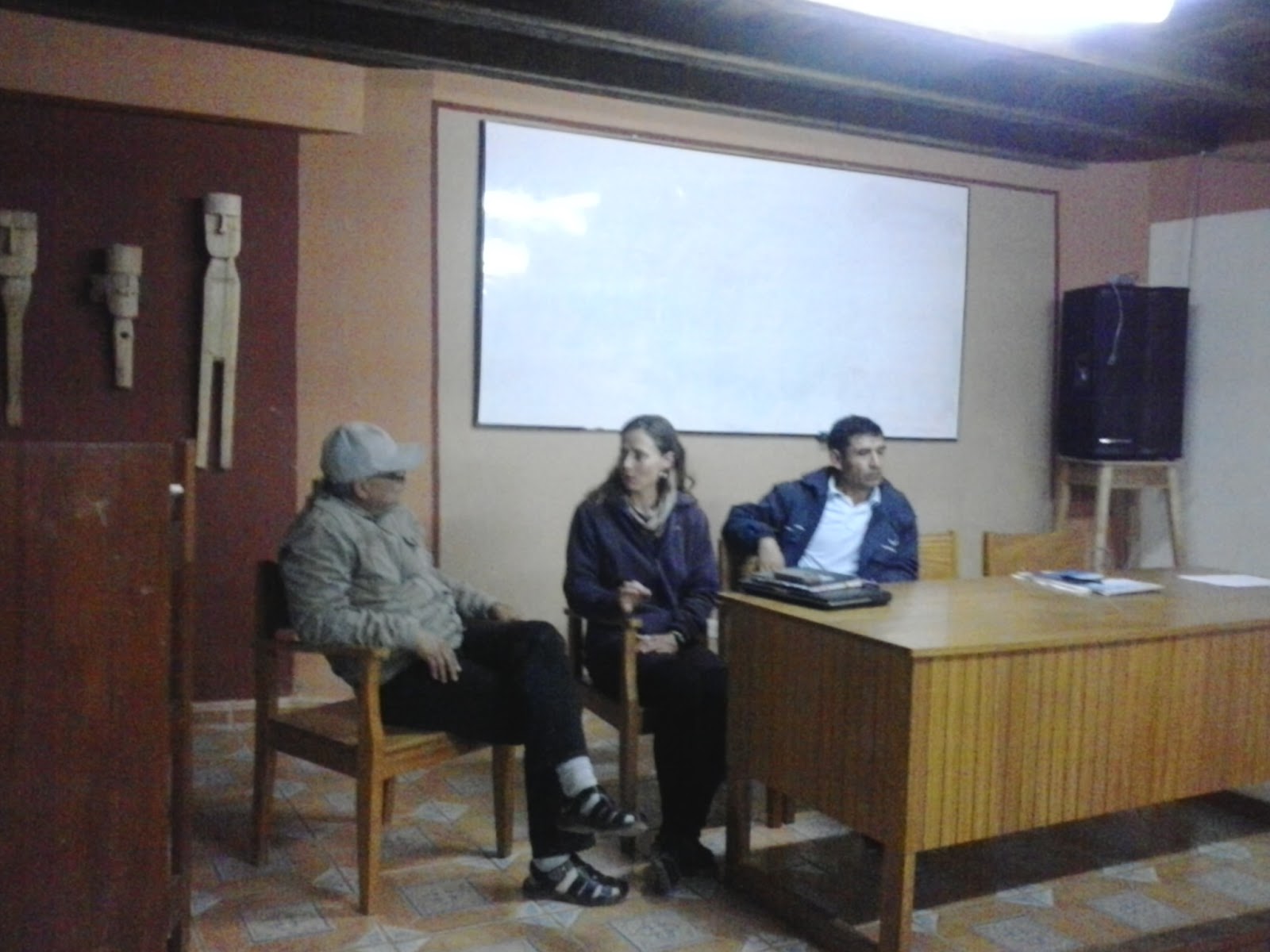 Ukhupachaonline: LA RECTA FINAL, MAXIMA ACTIVIDAD EN LA PARED