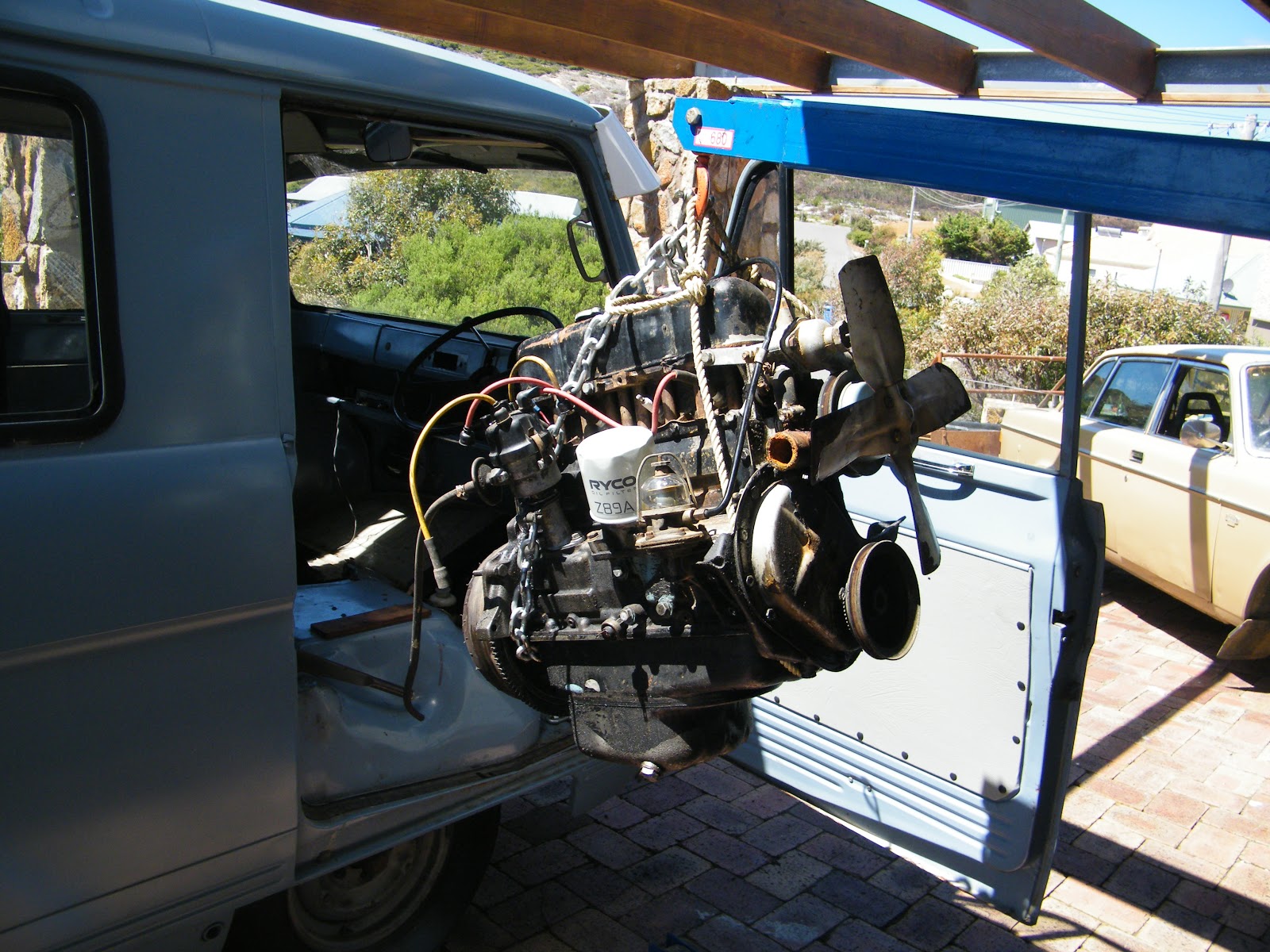 COMMER VAN OZ TOUR : Restoring the Commer