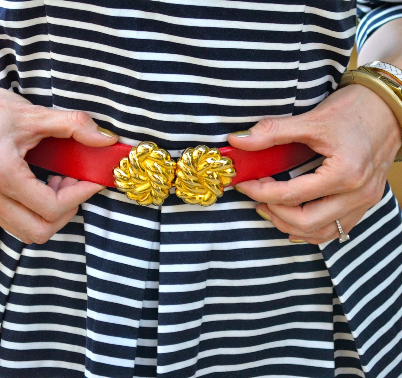 ThriftyGlam: OOTD: Stripes With a Pop of Red