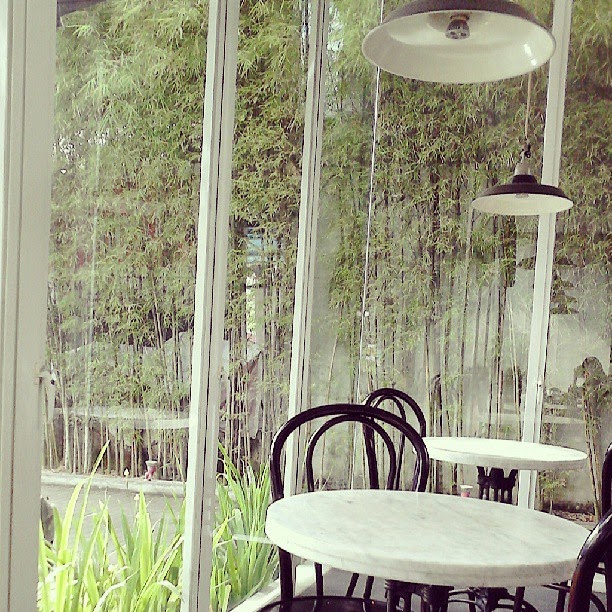 Makan Makan : Disini Bakery Bandung. / Natrarahmani