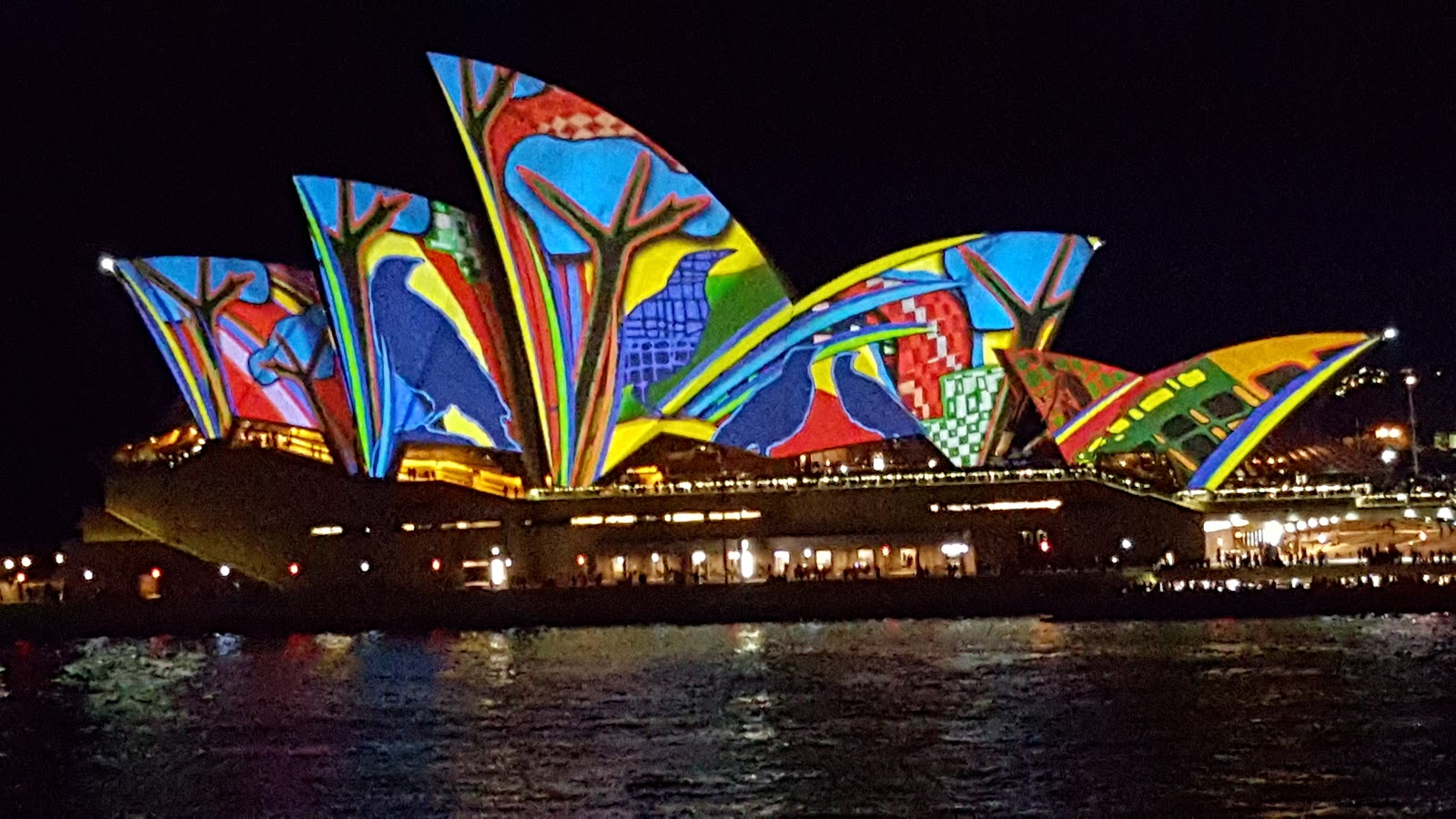 Sydney - City and Suburbs: Sydney Opera House, Vivid Sydney, Songlines