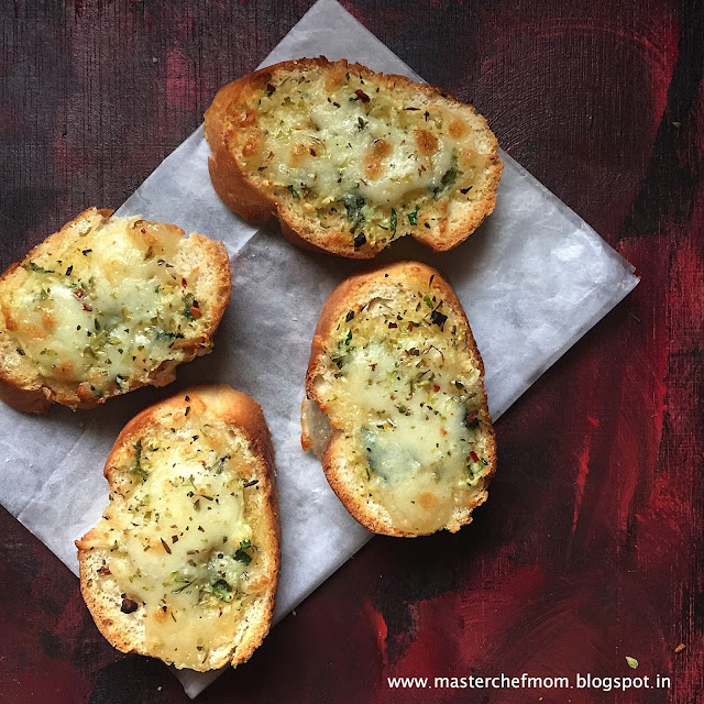 MASTERCHEFMOM: Restaurant Style Garlic Bread with Cheese | How to make ...