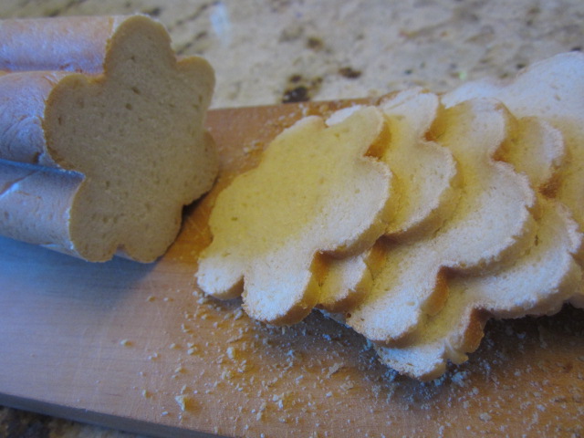 Cooking Through the Clippings: Valtrompia Canape Bread