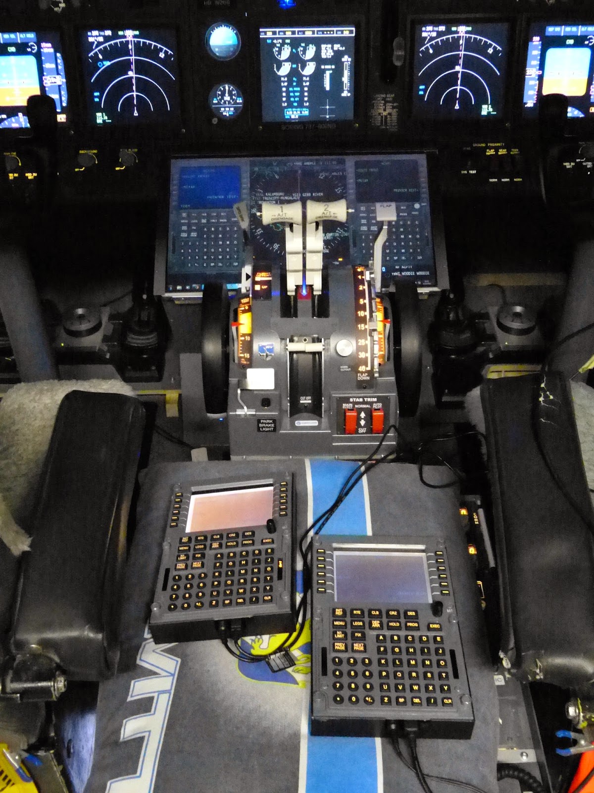 B737-800NG Homecockpit / 1:1 Scale > P3D v3.3: FMS/CDU Hardware-Einbau ...