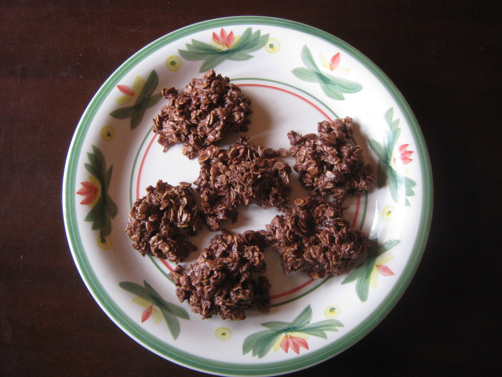 Kozy Kabin In The Koots: Oat Delights (aka Bear plop cookies :)